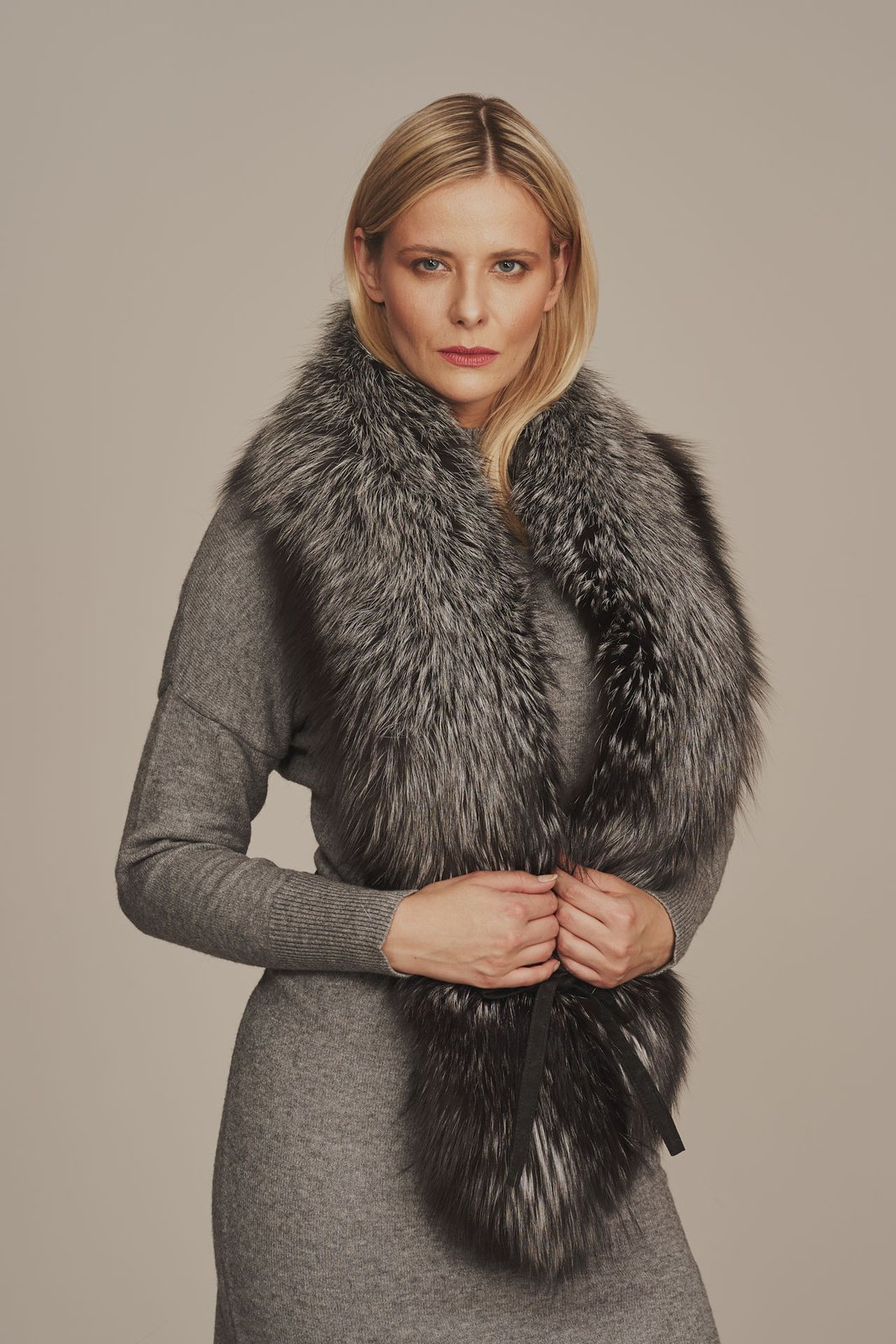 Silver fox fur collar | Konopka